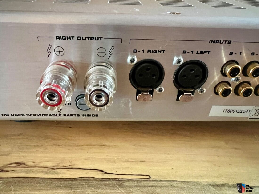 Krell KAV 400xi integrated amplifier EX silver finish Photo #5903982 ...