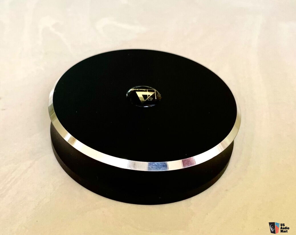 Clearaudio Concept Record Clamp, It is in excellent, like-new condition ...