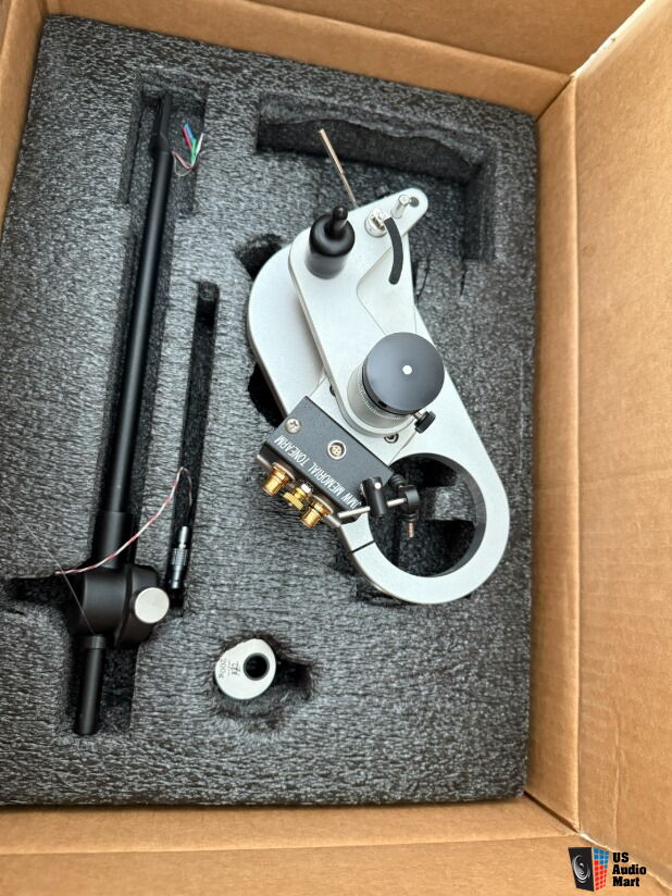 VPI 12" VTA Base Tower + Avenger/HR-X Armboard + 12" 3D Tonearm Photo ...