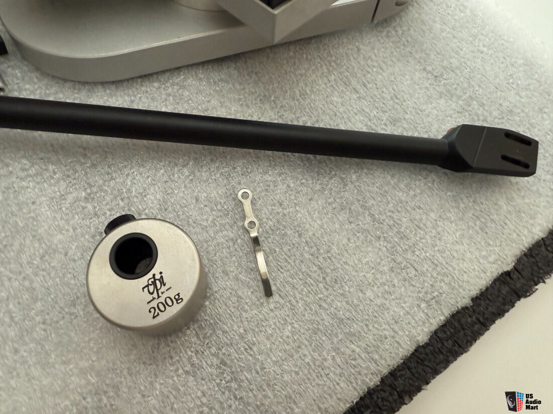 VPI 12" VTA Base Tower + Avenger/HR-X Armboard + 12" 3D Tonearm Photo ...
