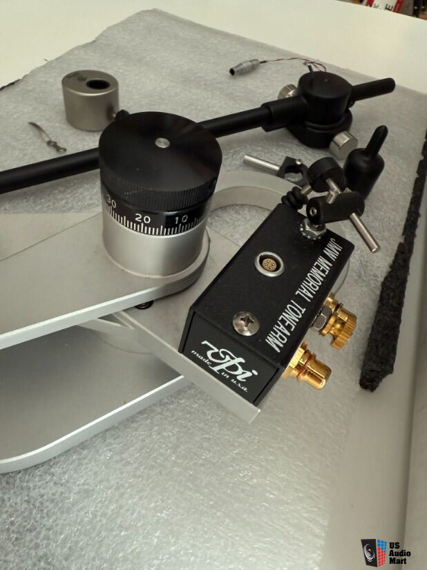 VPI 12" VTA Base Tower + Avenger/HR-X Armboard + 12" 3D Tonearm Photo ...