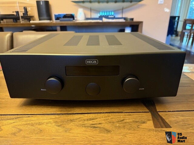 Hegel H300 Integrated Amplifier Black Photo #5918868 - US Audio Mart