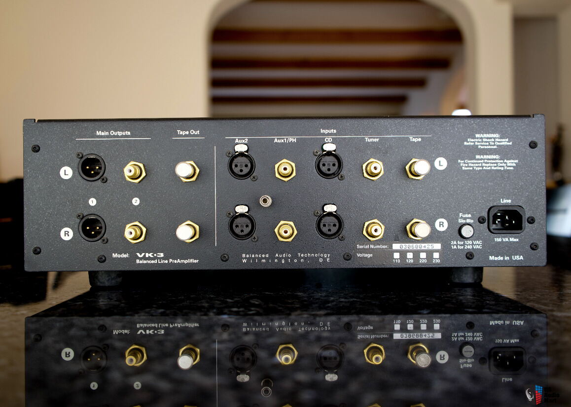 Balanced Audio Technology BAT VK-3i "SE" with phono card and remote ...