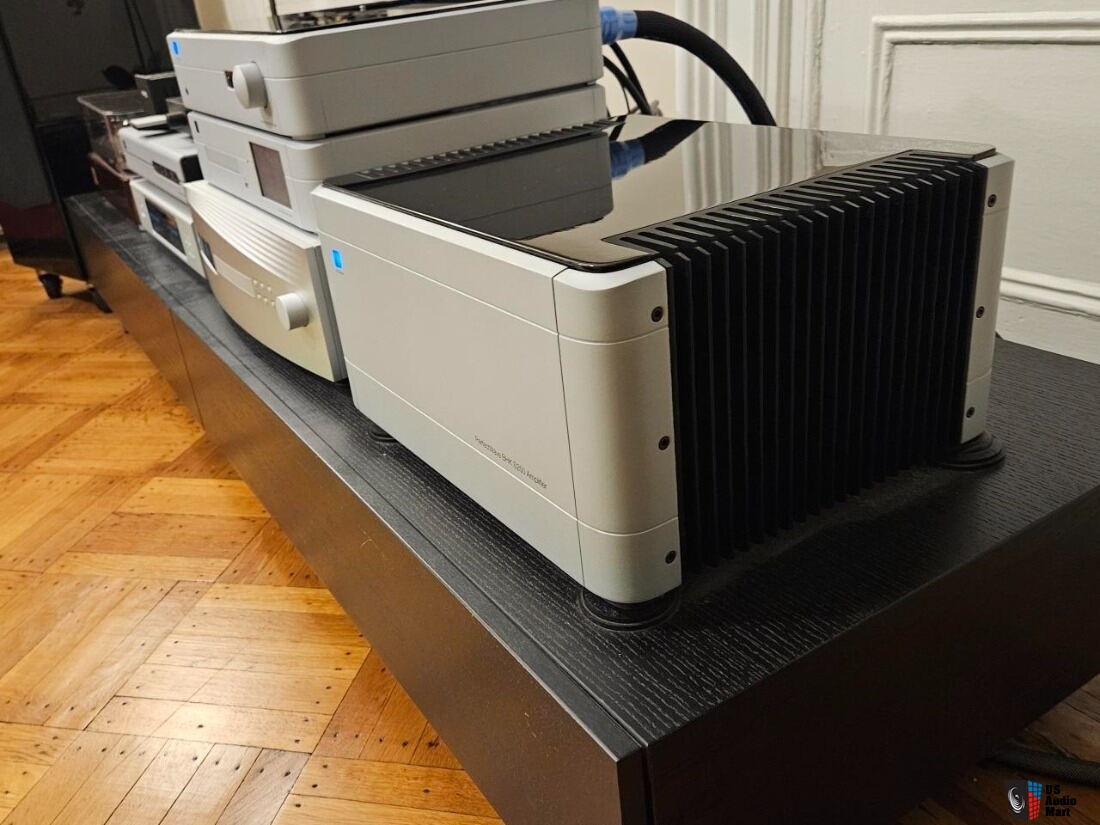 PS Audio BHK Signature 250 Amplifier Photo #5932176 - US Audio Mart