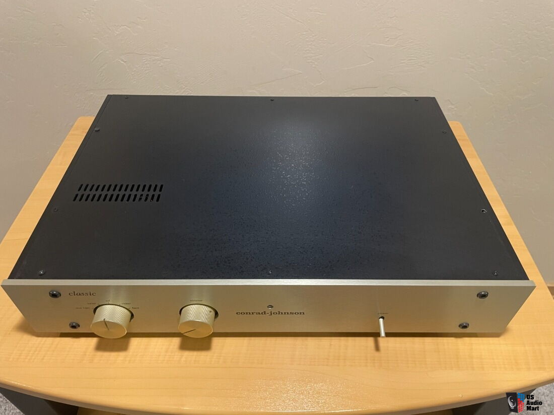 Conrad Johnson Classic preamplifier Photo #5932805 - US Audio Mart