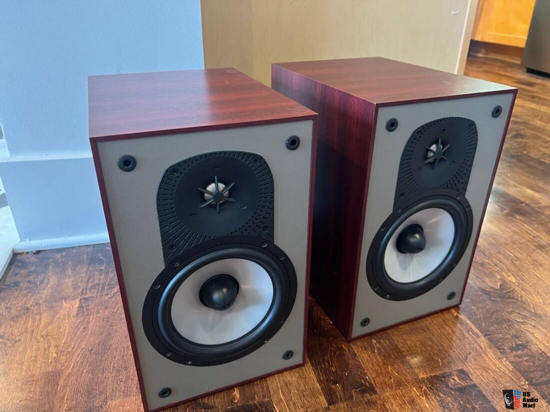 Paradigm Mini Monitor Mk3, 9/10 with box original owner speakers ...