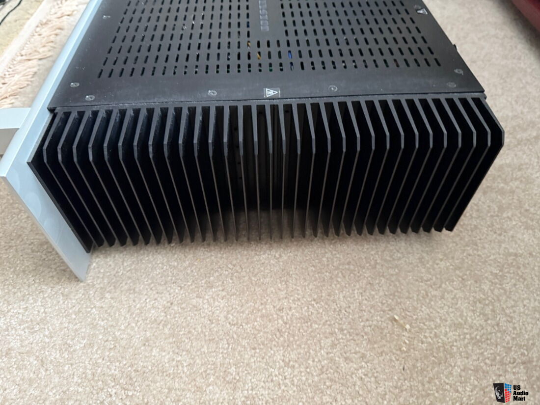 Bryston 4B3 Cubed power Amp silver with handles Photo #5933848 - US ...