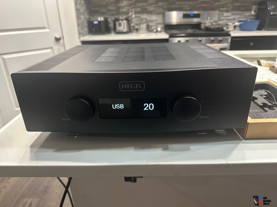 Hegel H390 Integrated Amplifier - Excellent Condition Photo #5936327 ...