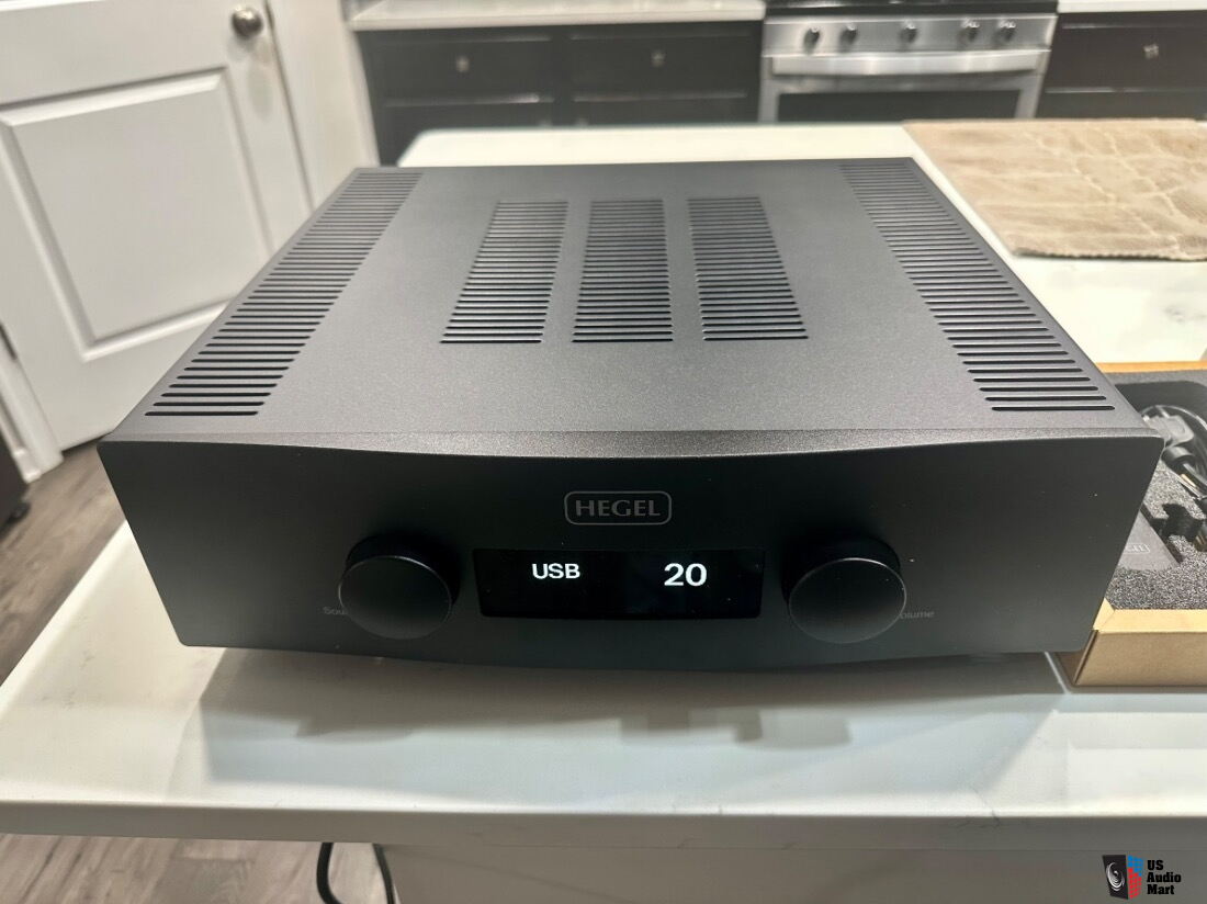 Hegel H390 Integrated Amplifier - Excellent Condition Photo #5936326 ...