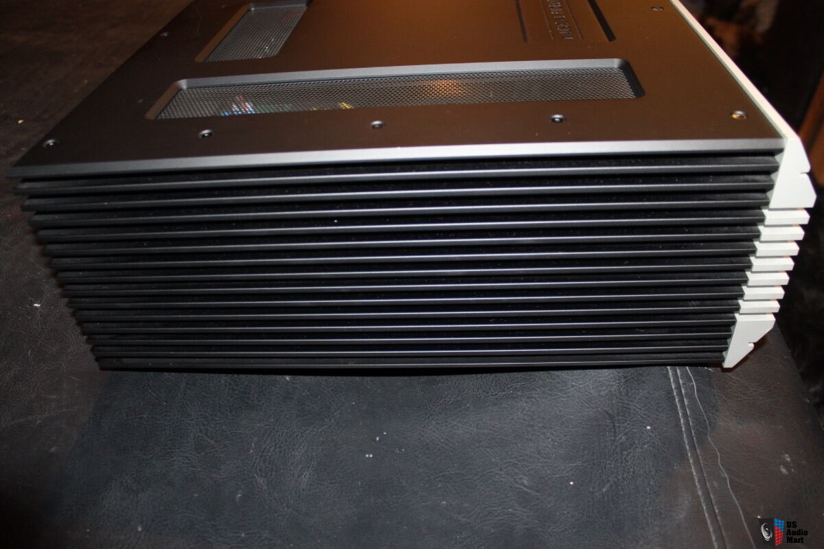 Musical Fidelity NuVista 800 - Stereo Hybrid Tube / Solid State ...
