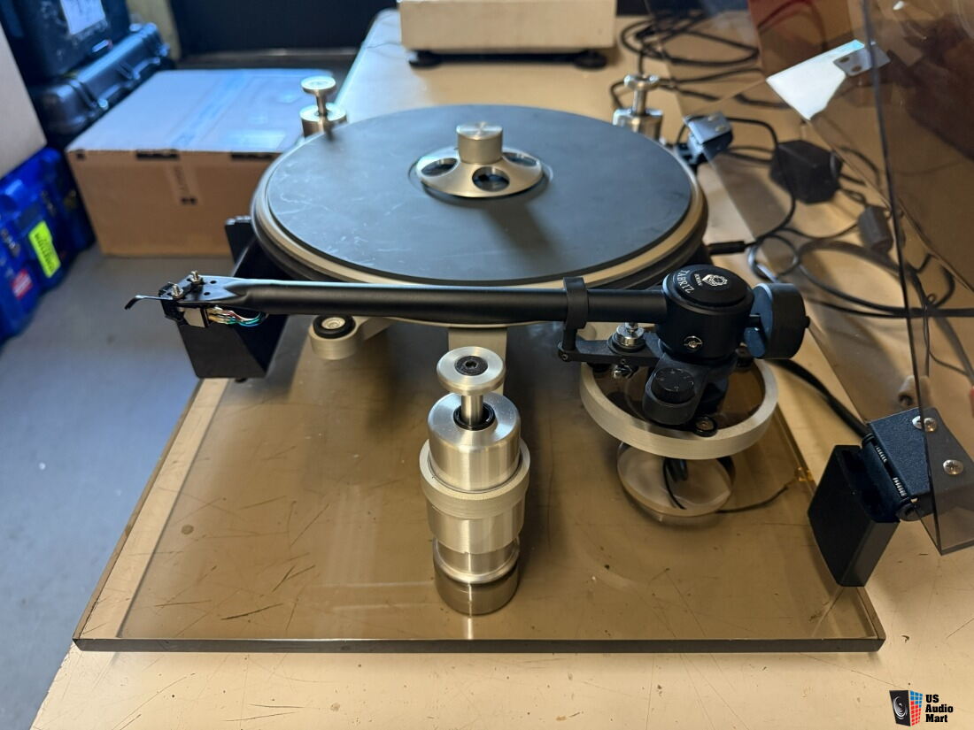Oracle Delphi MKII Turntable With Roksan Tabriz Tonearm, See video ...