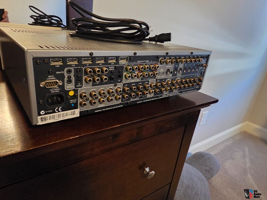 Arcam FMJ AV9 THX Preamp Processor Photo #5957491 - US Audio Mart
