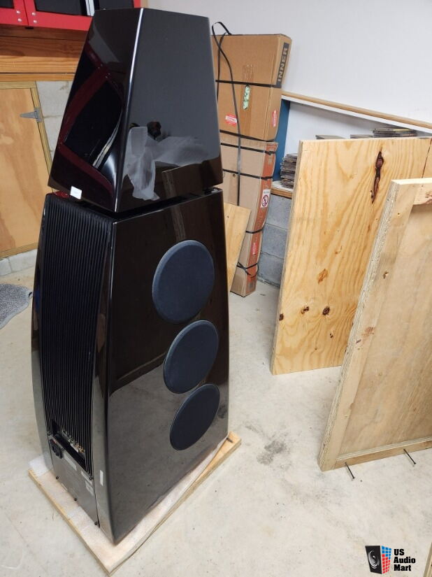 Three Meridian DSP8000SL Speakers in black Photo #5968216 - US Audio Mart