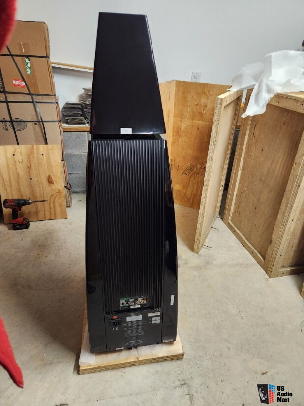 Three Meridian DSP8000SL Speakers in black Photo #5968216 - US Audio Mart