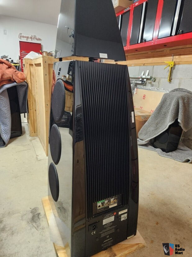 Three Meridian DSP8000SL Speakers in black Photo #5968216 - US Audio Mart