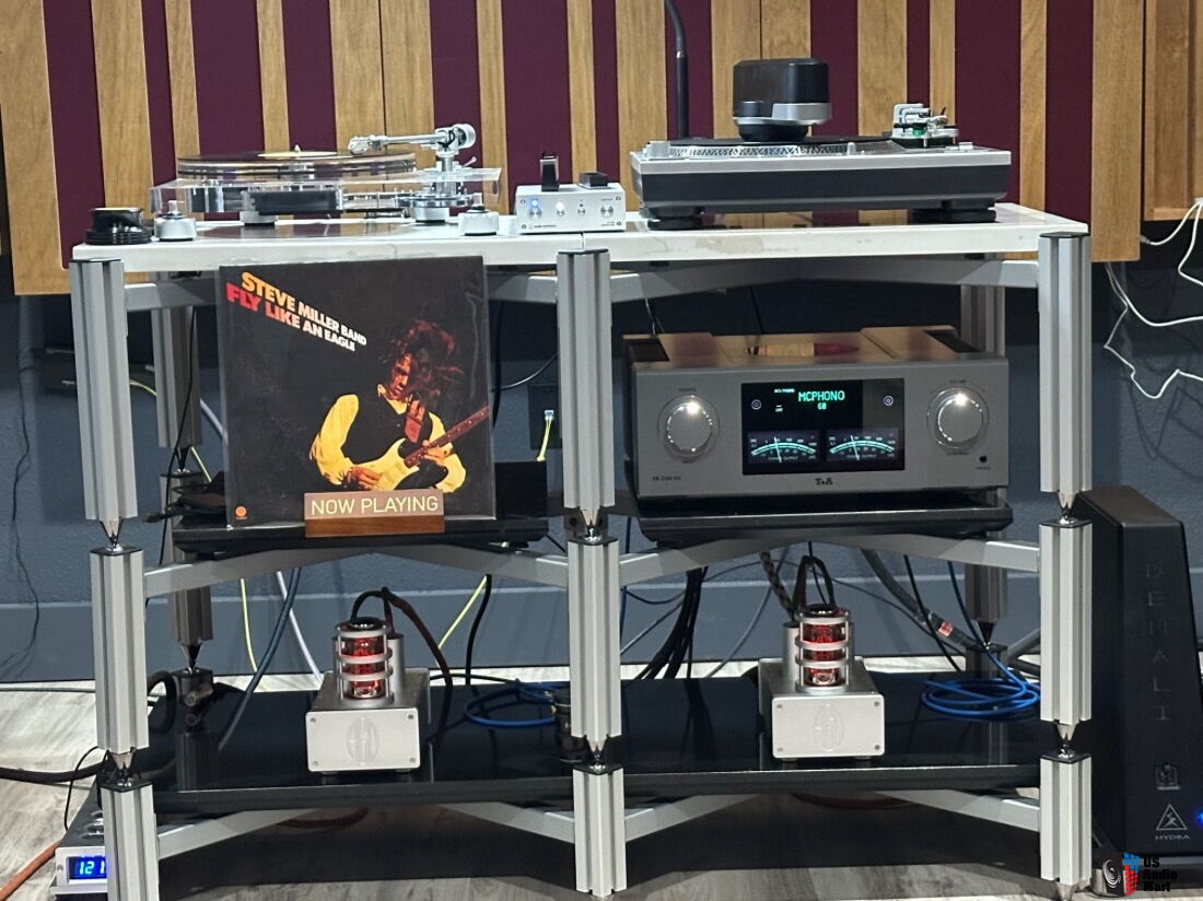 Adona rack with quartz top shelves Photo #5970189 - US Audio Mart
