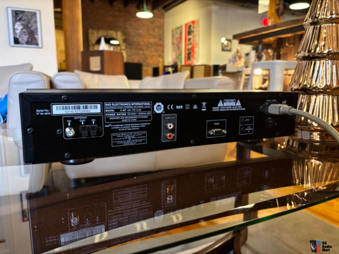NAD C-427 Digital AM/FM Tuner - Pull In Your Favorite Jams Photo ...
