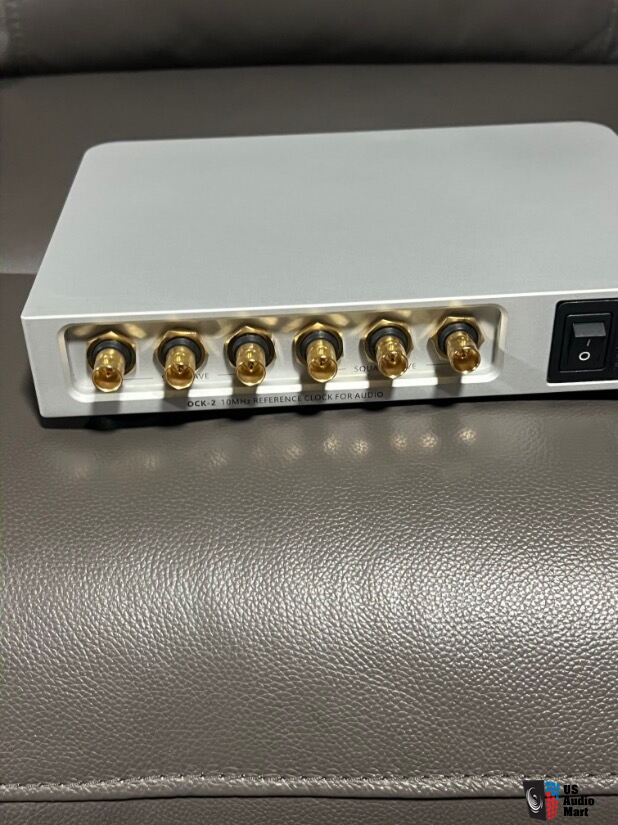 LHY Audio OCK-2 10MHz Clock With 50-ohm cable For Sale - US Audio Mart