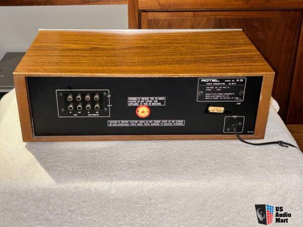 Rotel RE -700 Graphic Equalizer Photo #5979676 - US Audio Mart