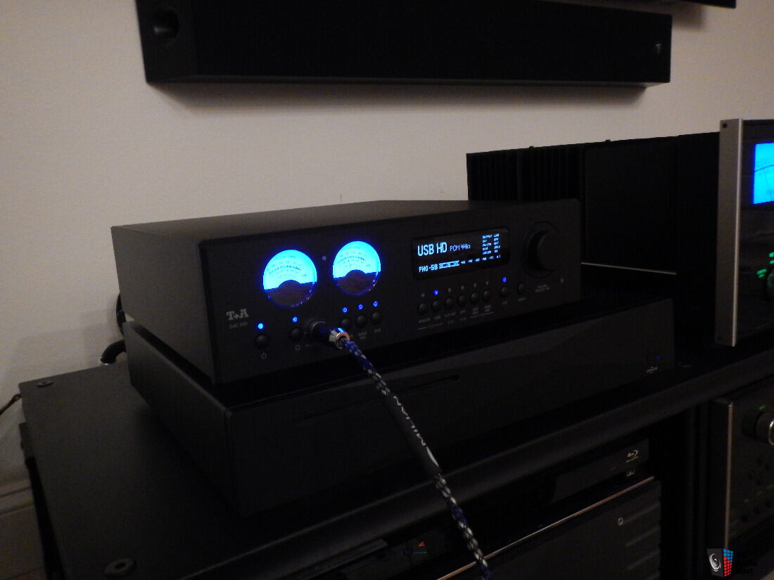T+A Elektroakustik DAC 200 D/A Converter Photo #5979722 - US Audio Mart