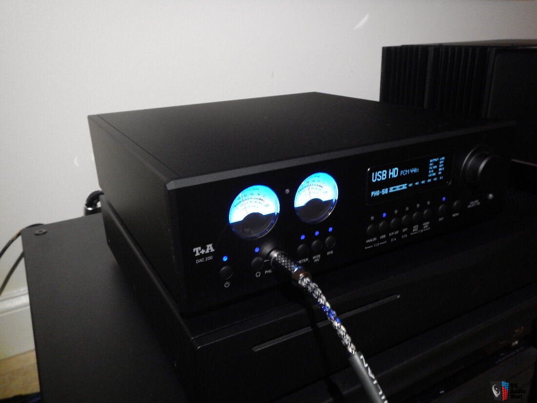 T+A Elektroakustik DAC 200 D/A Converter Photo #5979719 - US Audio Mart
