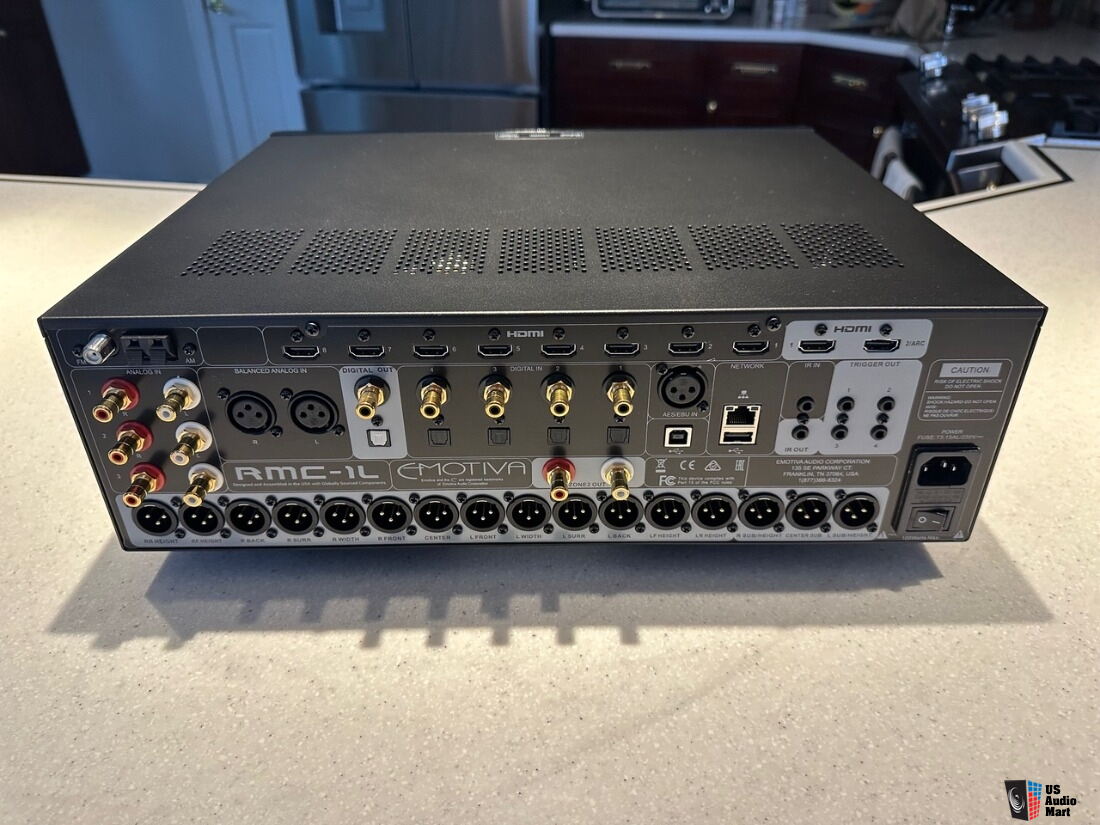 Emotiva RMC-1L 16 Channel Home Theatre Processor w/Dolby Atmos Photo ...