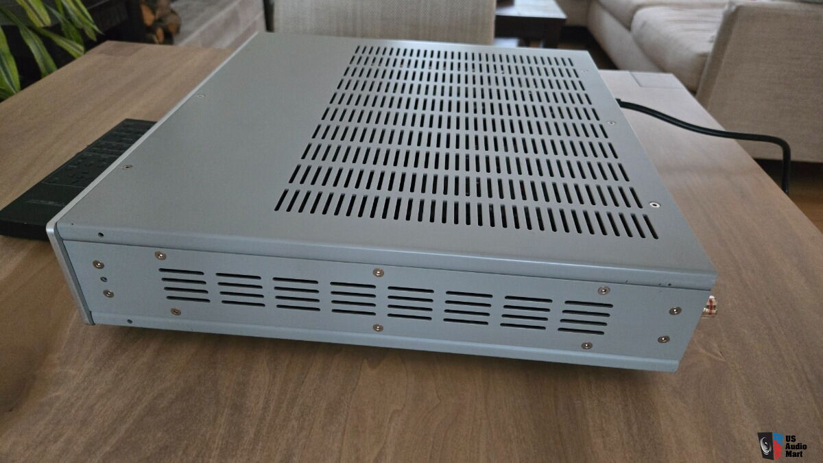 Krell S-300i Integrated Amplifier Photo #5984231 - US Audio Mart