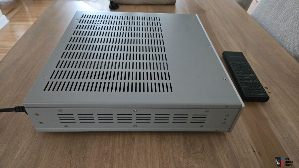 Krell S-300i Integrated Amplifier Photo #5984234 - US Audio Mart