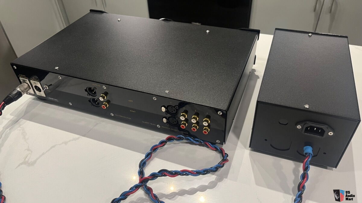 Angela-Gilbert Yeung C310 preamplifier Photo #5988909 - US Audio Mart