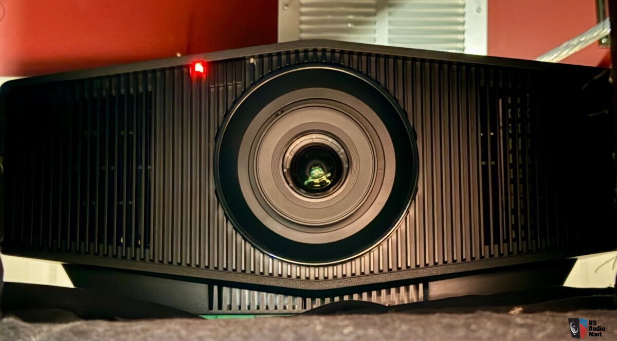 Sony VPL-XW5000ES 4K HDR Laser Home Theater Projector Photo #5996545 ...