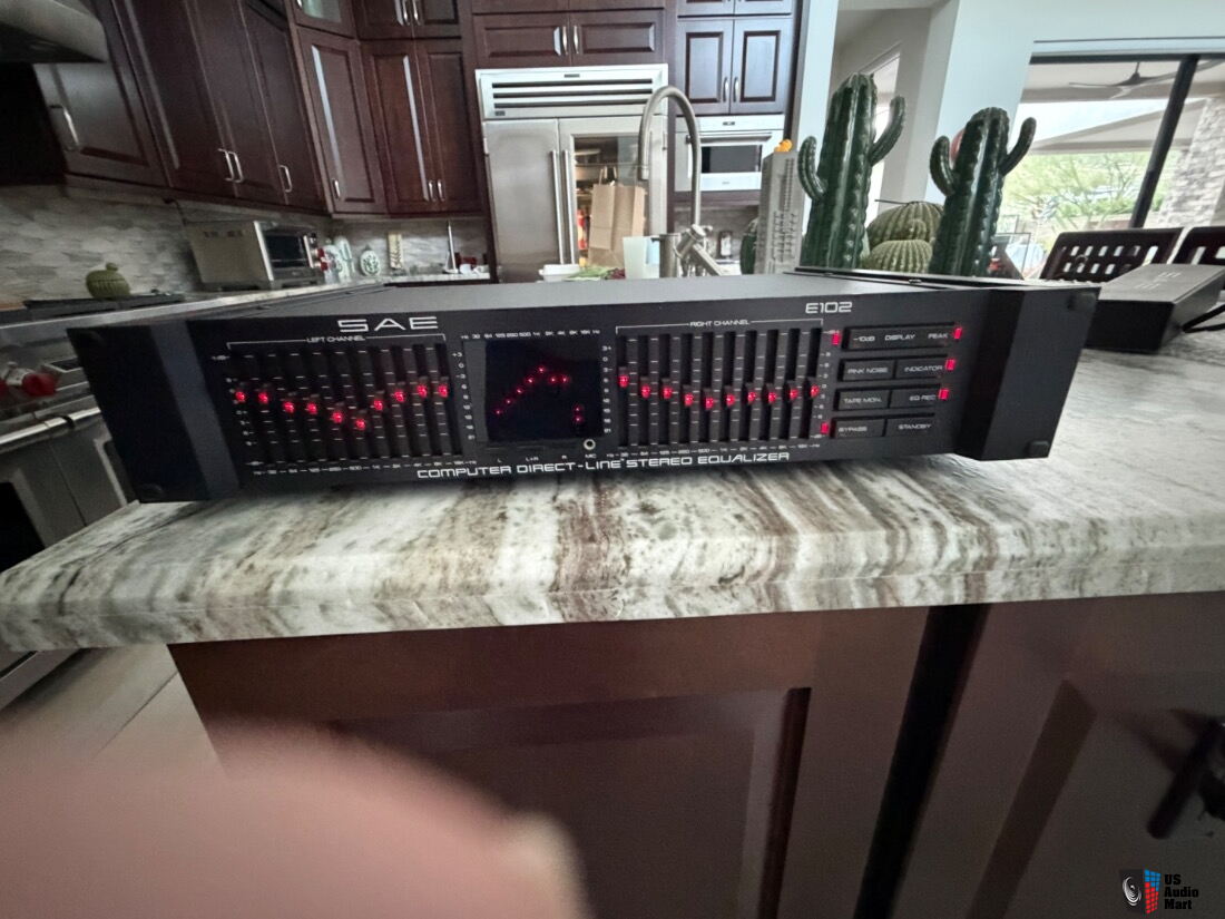 SAE E102 Equalizer with SAE rare Microphone Photo #5999234 - US Audio Mart