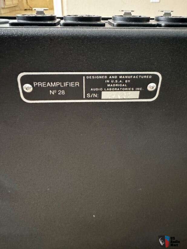 Mark Levinson No. 28 Preamplifier with PLS-228 External Power Supply ...