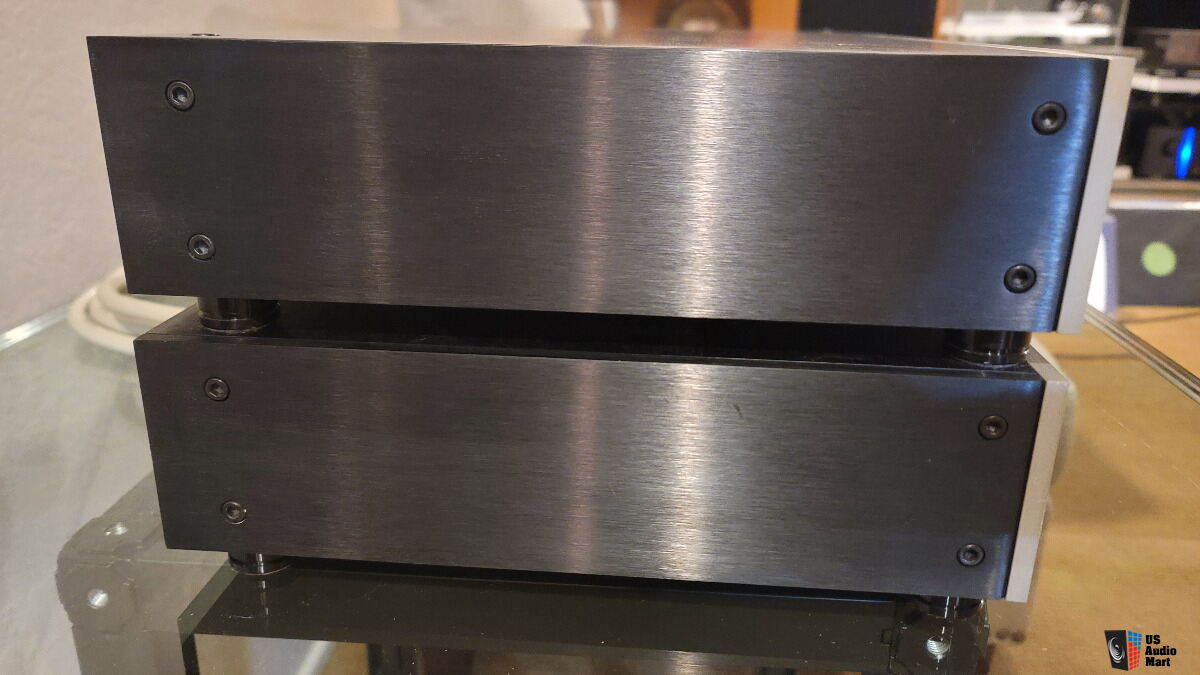 Pass Labs Xono Phonostage Preamplifier Two Chassis Full Size Power ...