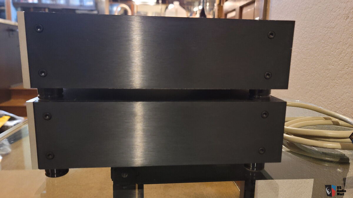 Pass Labs Xono Phonostage Preamplifier Two Chassis Full Size Power ...