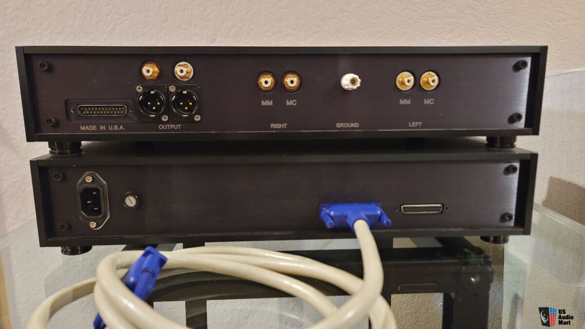 Pass Labs Xono Phonostage Preamplifier Two Chassis Full Size Power ...