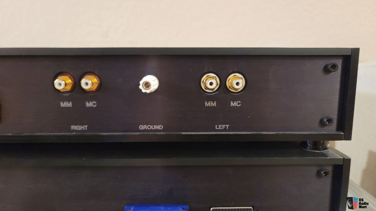 Pass Labs Xono Phonostage Preamplifier Two Chassis Full Size Power ...