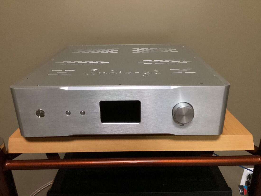 Audio Gd Vacuum HE Balanced tube preamp Photo #6010333 - US Audio Mart