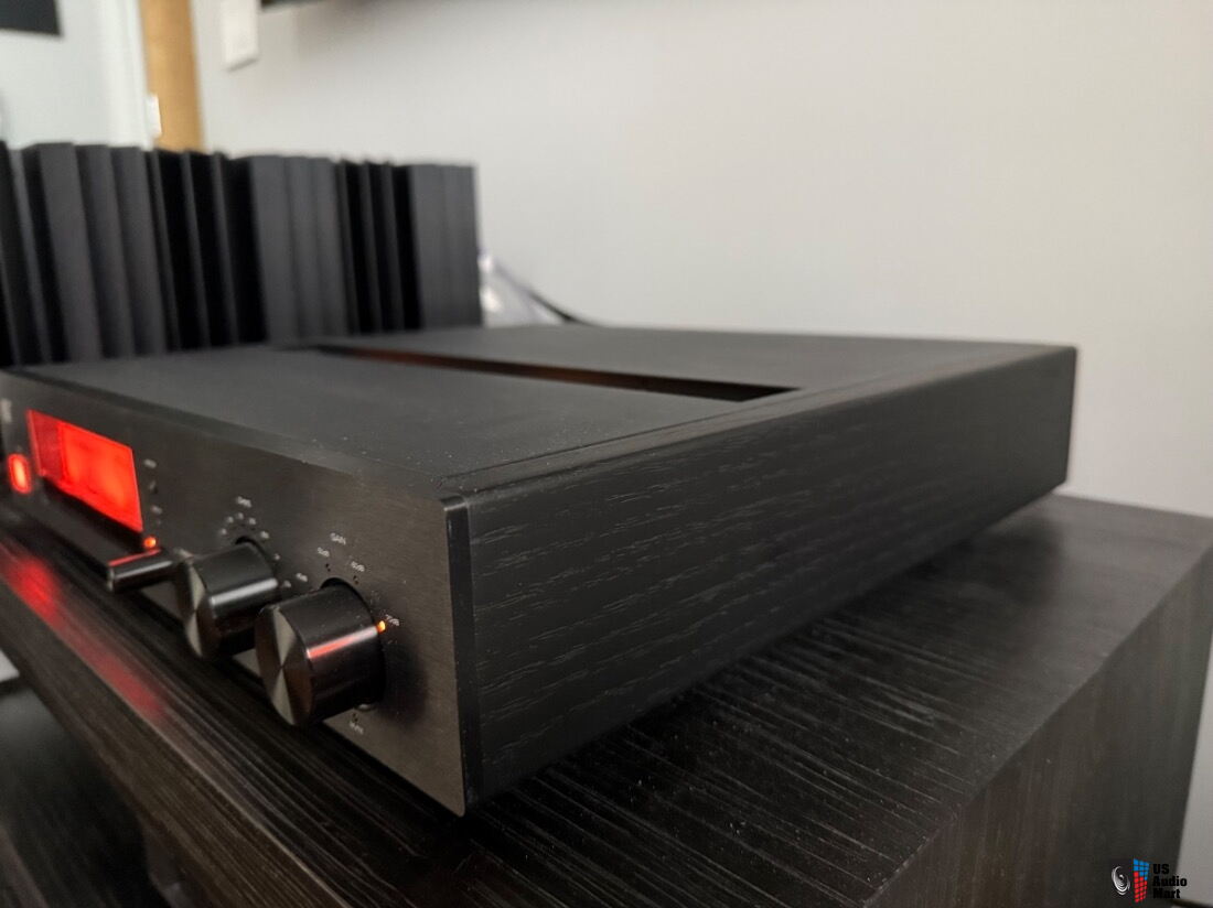 MoFi Electronics - Master Phono Preamplifier Like New Photo #6015049 ...