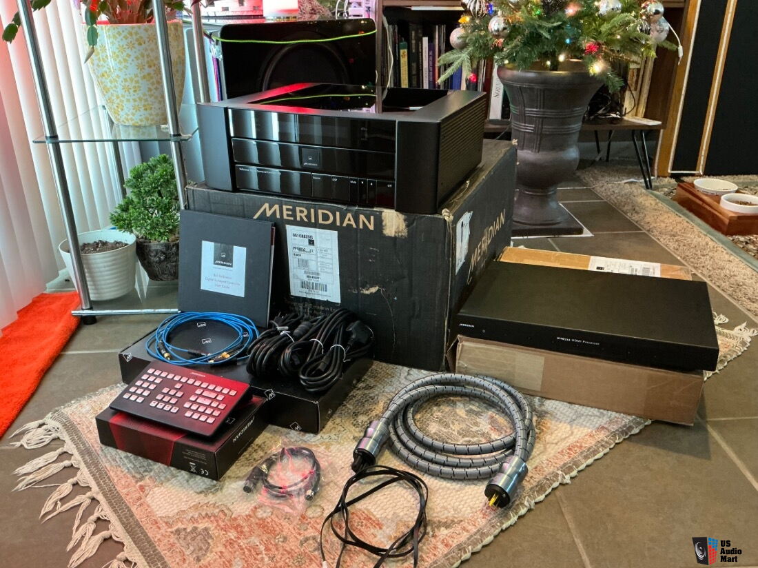 Meridian 861 V8 & UHD722 REFERENCE Processor with Krell POWER Cable ...
