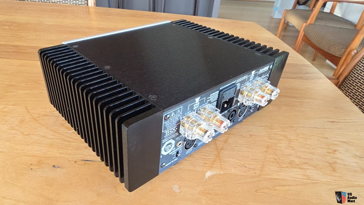 Benchmark Media AHB2 Power Amplifier Silver Faceplate Photo #6017825 ...