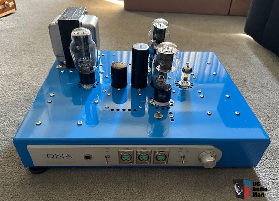 Donald North Audio (DNA) Stratus V4 headphone amp with upgraded tubes ...