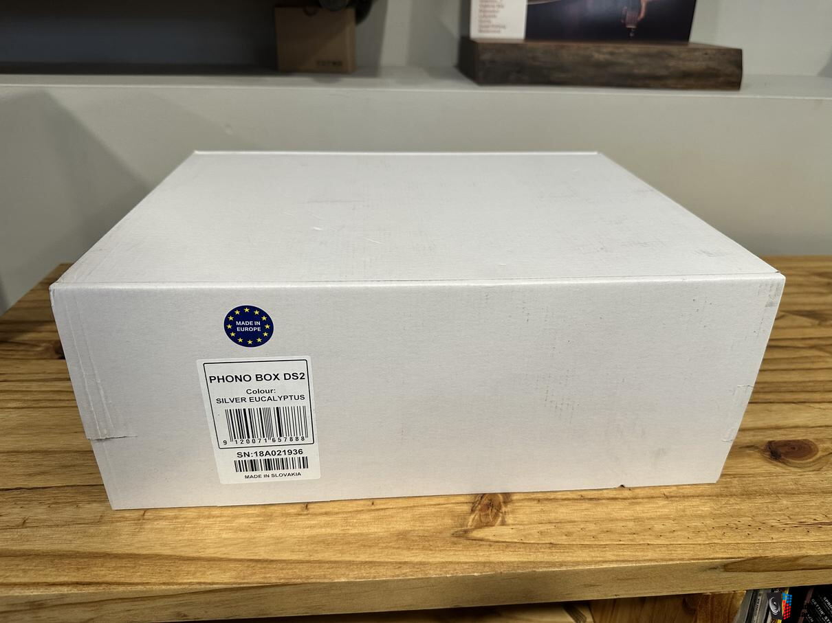 Pro-Ject Phono Box DS2 - Silver with Eucalyptus side panels Photo ...