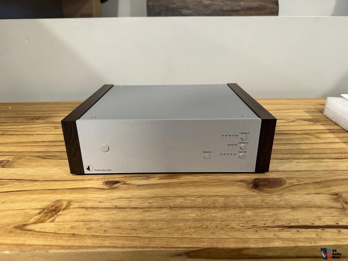 Pro-Ject Phono Box DS2 - Silver with Eucalyptus side panels Photo ...