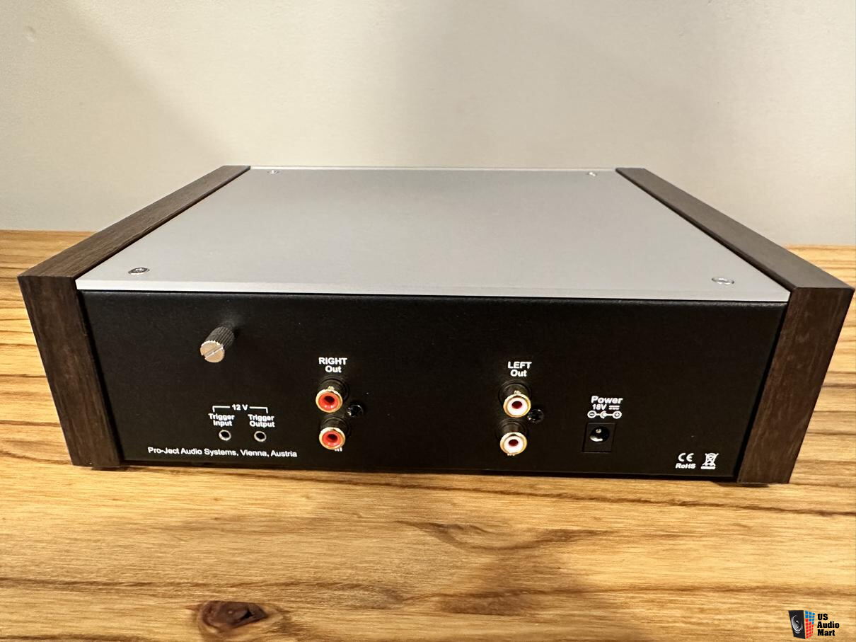 Pro-Ject Phono Box DS2 - Silver with Eucalyptus side panels Photo ...