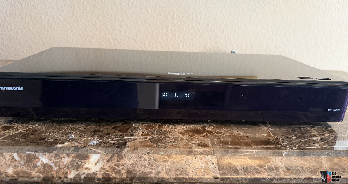 Panasonic UB820 4K Blu-ray player - Excellent condition! Photo #6024297 ...
