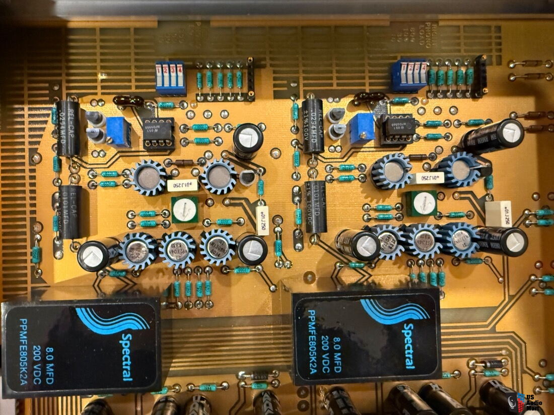 Spectral DMC-10 Preamp with Spectral Outboard Power Supply Photo ...
