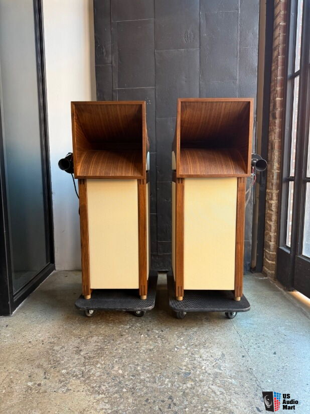 Auditorium 23 Hommage Cinema Speakers (Pair) Photo #6032409 - US Audio Mart