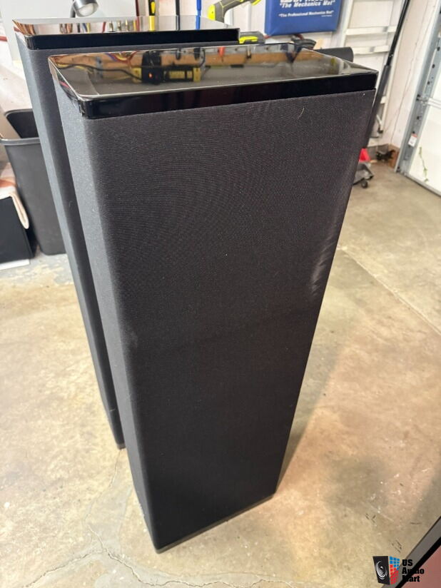 Definitive Technology BP-30 Tower Speakers plus (1) CLR -2000 Center ...