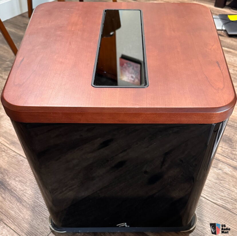Martin Logan Balanced Force 210 dual subwoofer Gloss Black For Sale ...