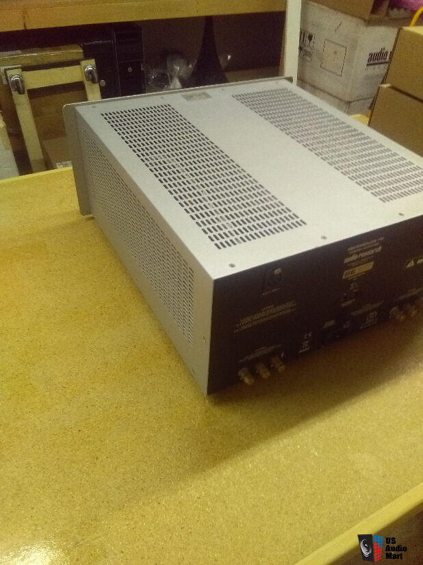 AUDIO RESEARCH Ref-75 SE-Either Black or Silver....4000.00 shipped ...